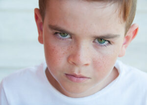 How to Stop Autistic Child from Hitting Themselves: Helpful Techniques